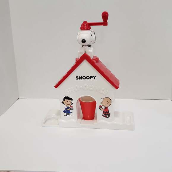 Peanuts | Toys | Snoopy Snocones Machine Maker Peanuts Charlie Brown ...